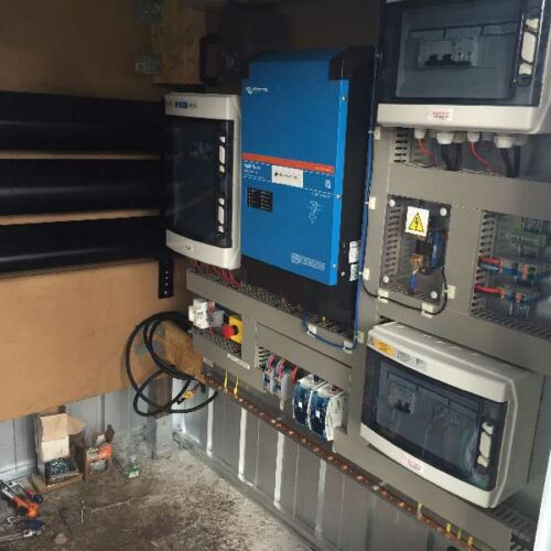Systèmes solaires autarciques | PERMA-BATTERIES